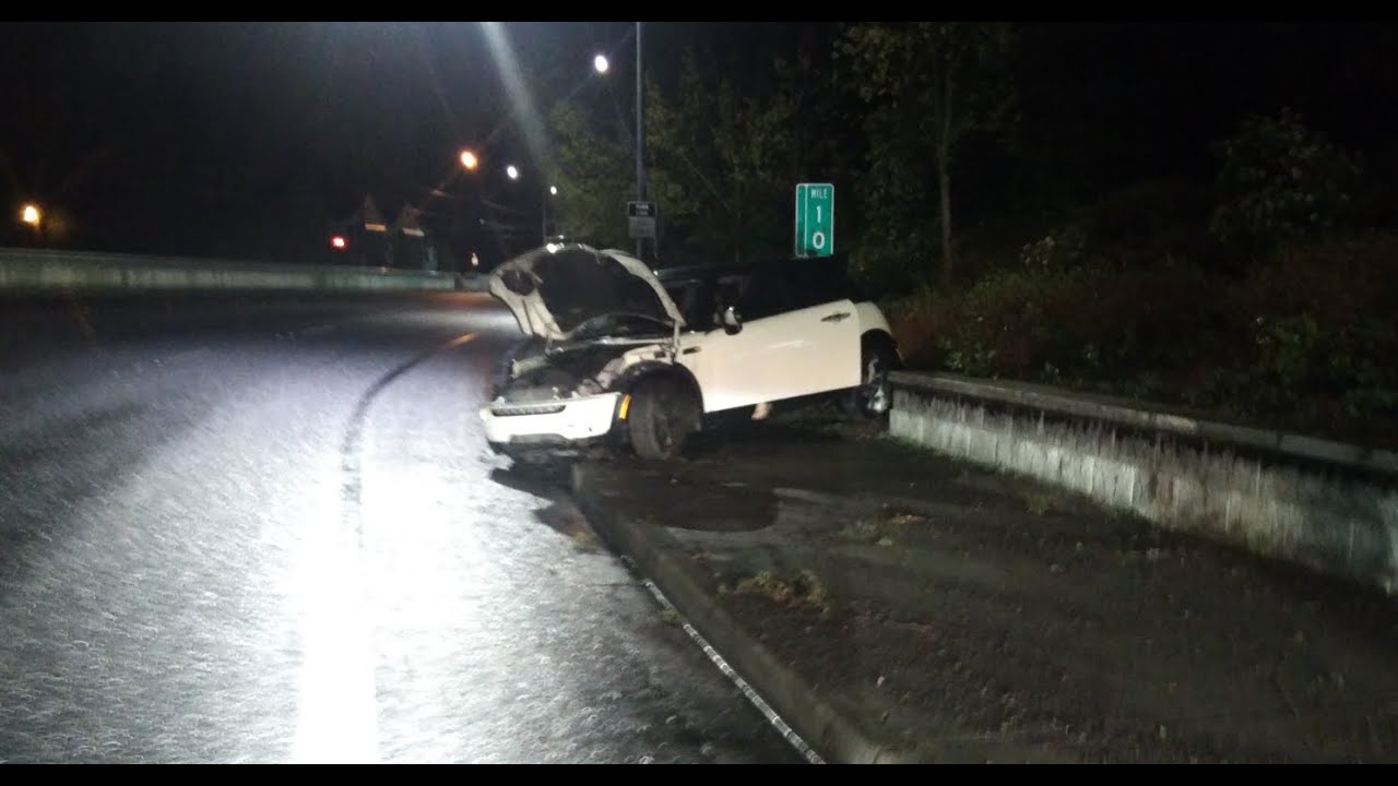 Mini Cooper Drifting Crash - YouTube