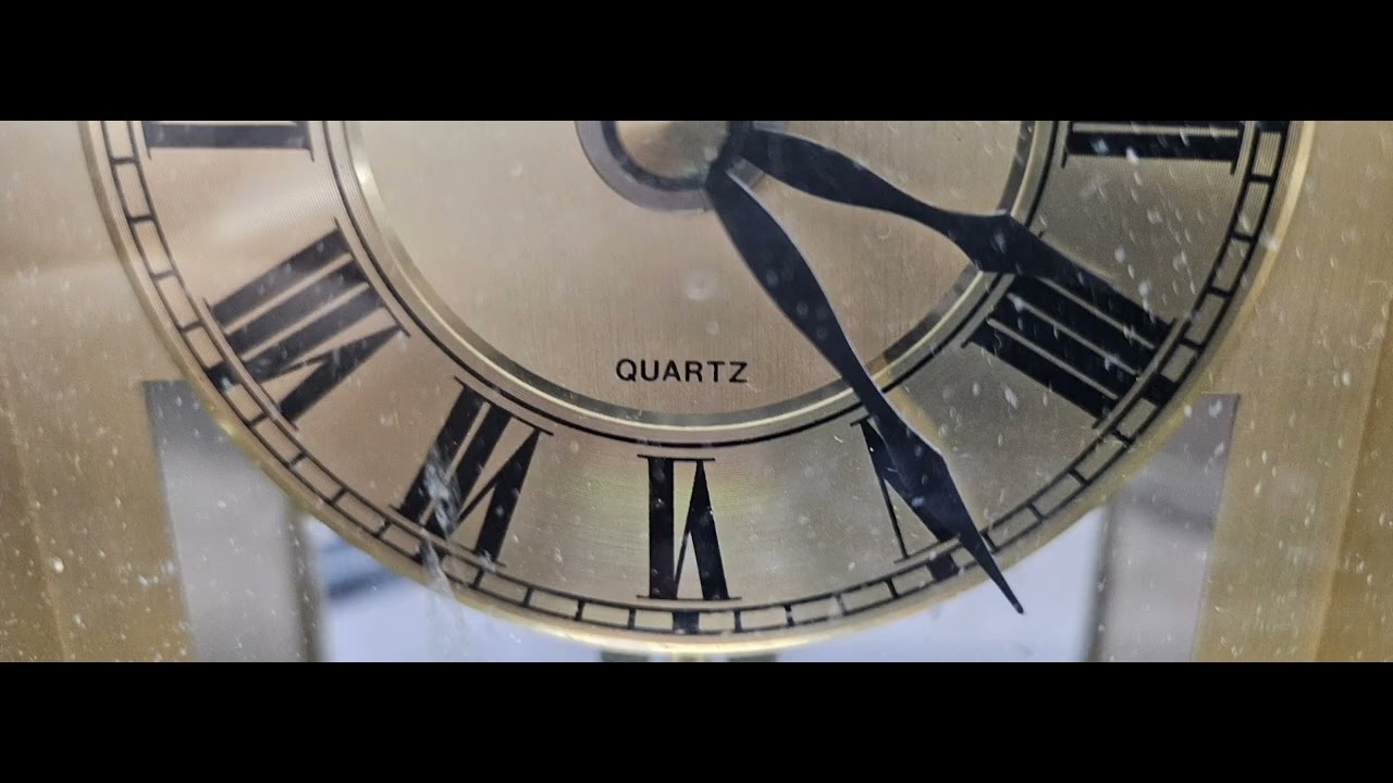 쥬니 금속탁상회전자시계 junei clock rotating pendulum clock - YouTube