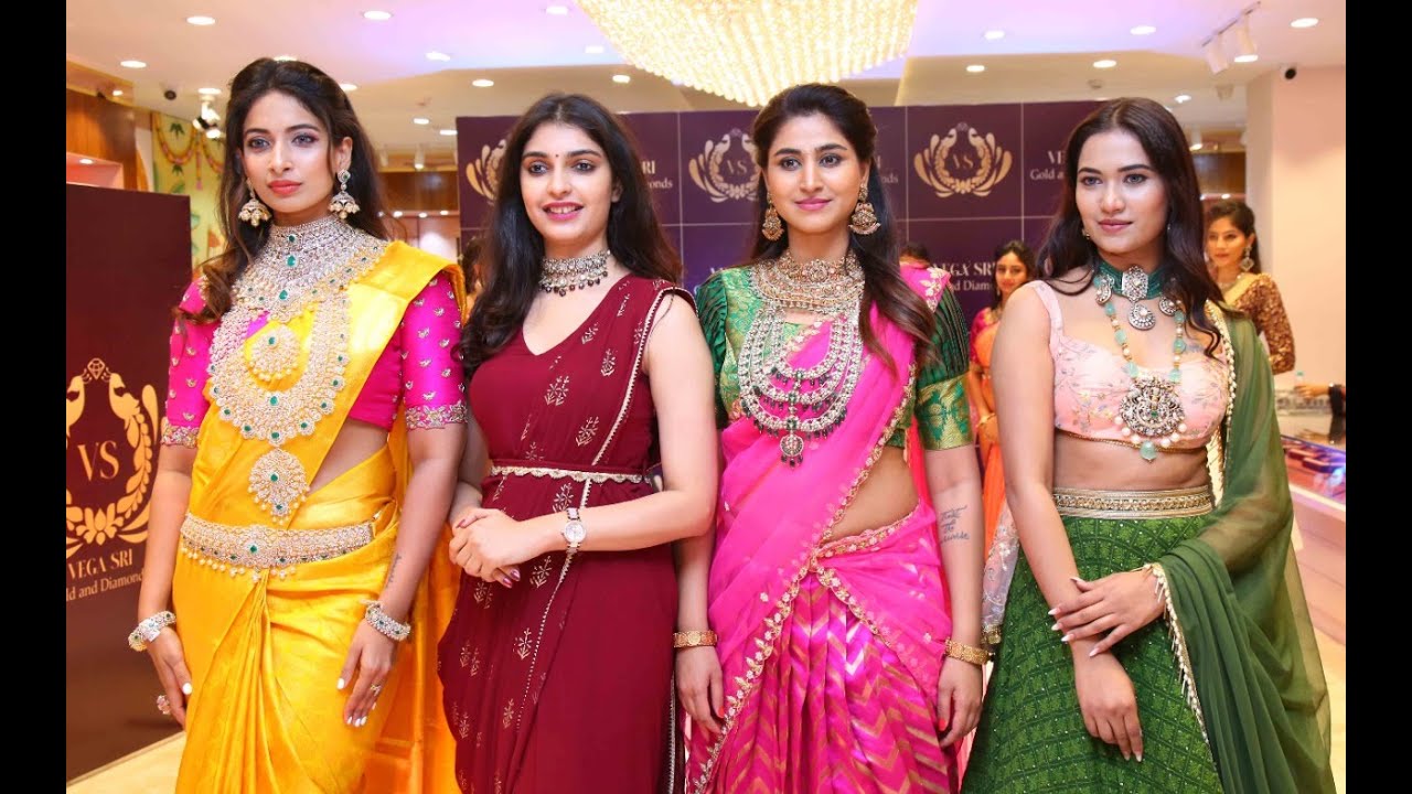 Vega Sri Gold & Diamonds Grand Pre-View Event | Anchor Varshini ...
