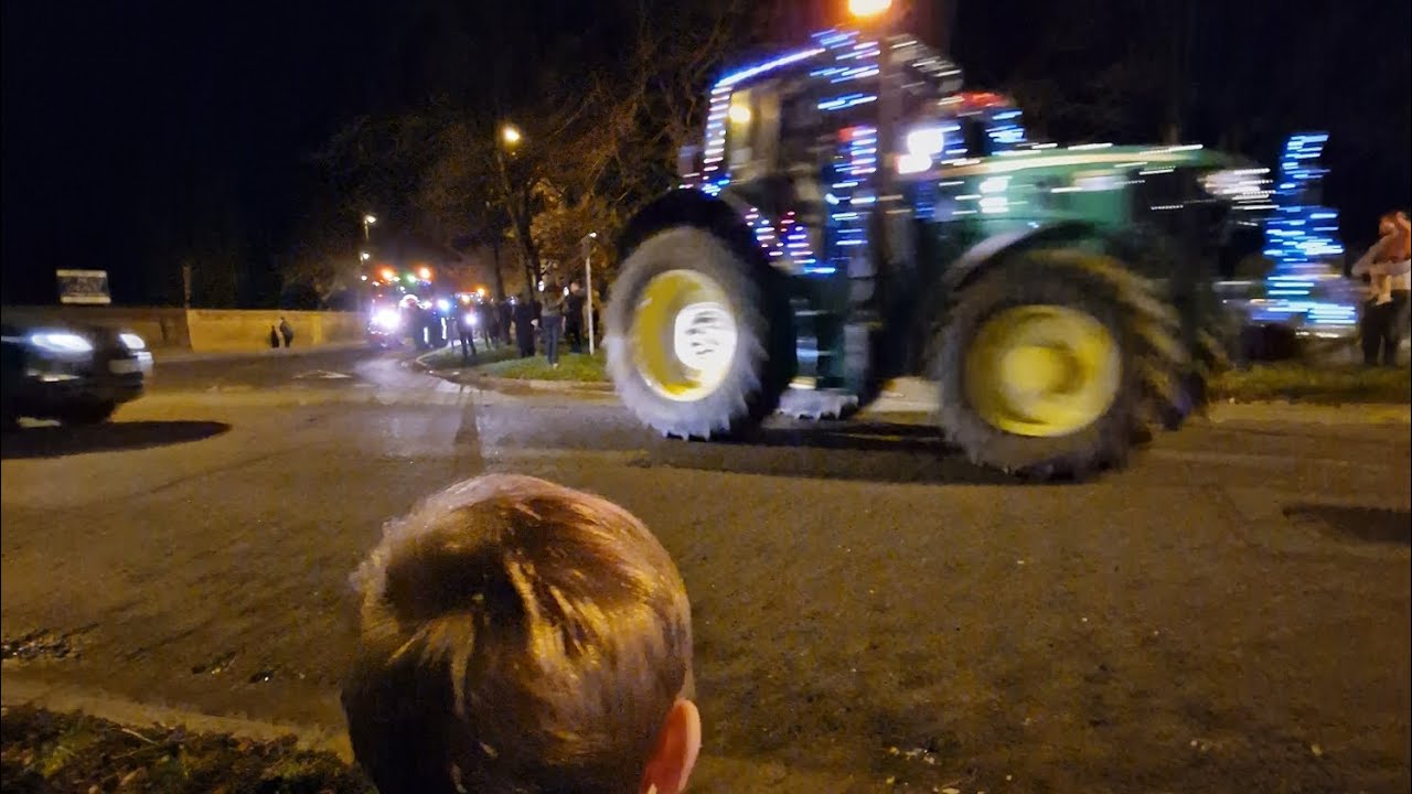 Chichester Christmas Charity Tractor Run Part 1- John Deere Massey ...