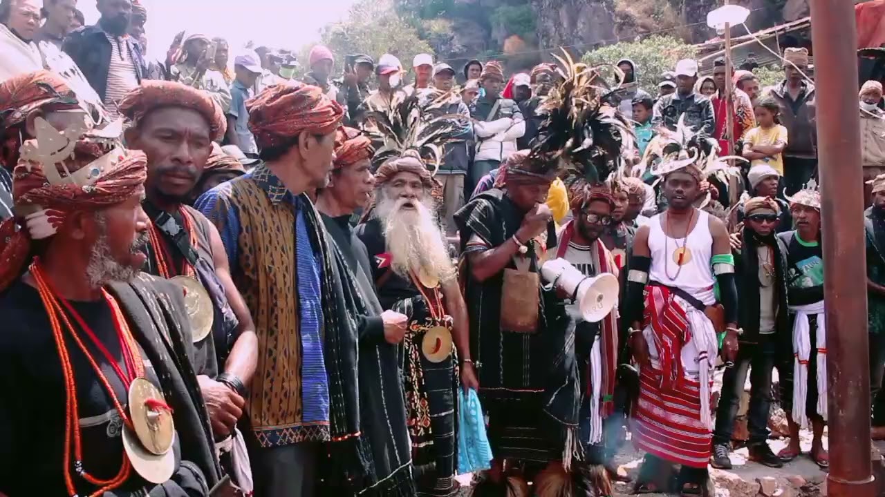 INAUGURASAUN UMA LISAN MAUNUNO SAKOKO IHA SUKU LIURAI MAUBISSE ...