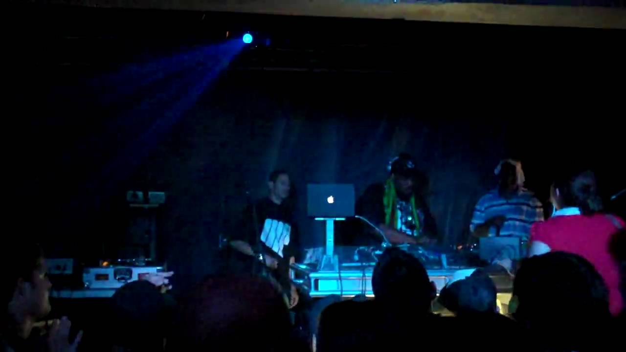 DJ Afrika Bambaataa Live at Limelight 7/15/2009 - YouTube