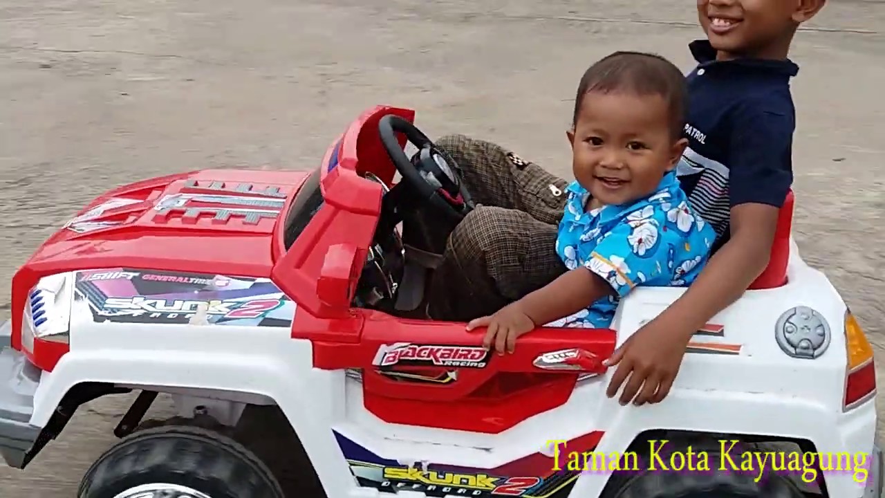 Lucky N Ricky #5 Ricky Naik Mobil Ferrari - YouTube