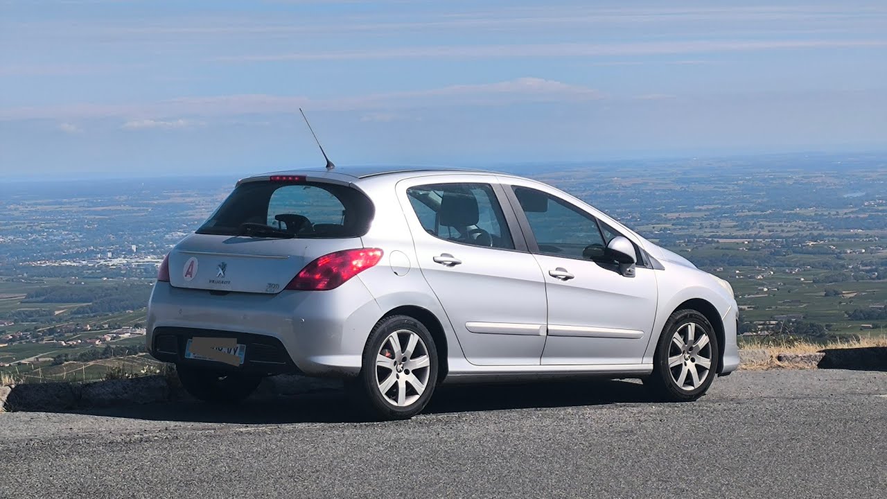 ESSAI Peugeot 308 : la voiture parfaite pour jeune permis ? - YouTube