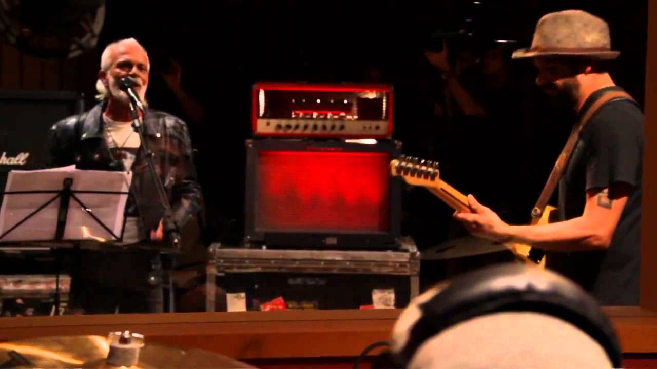 O Clone - Lula Côrtes e Má Companhia ao vivo no Observa e Toca - YouTube