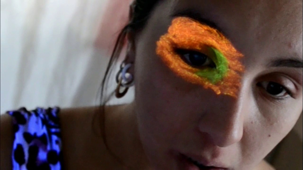 YELLOW SUNSET UV FACE PAINT - YouTube