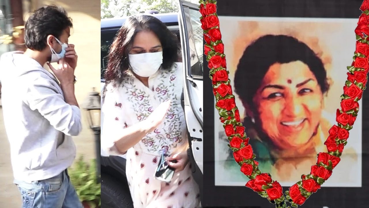 Padmini Kolhapure With Son Priyank Sharma Arrive At Aunty Lata ...