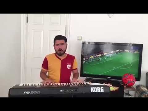 Galatasaray taraftarından Gomis'e yeni beste!