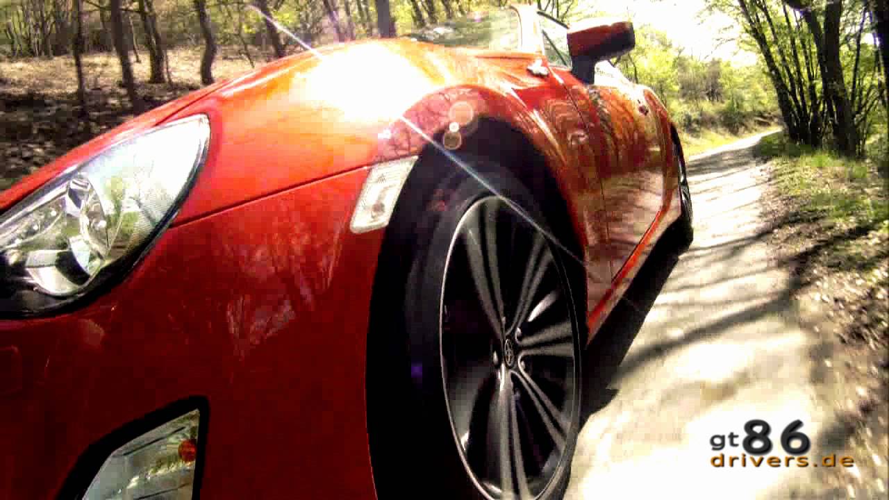 Official Toyota GT86 driving scenes powered by gt86drivers.de - YouTube