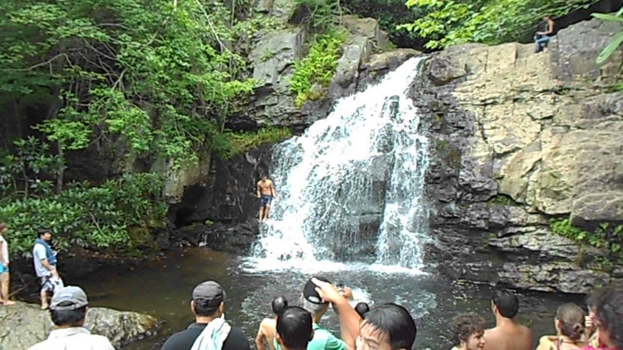 Hickory Run - Hawk Falls diving - YouTube