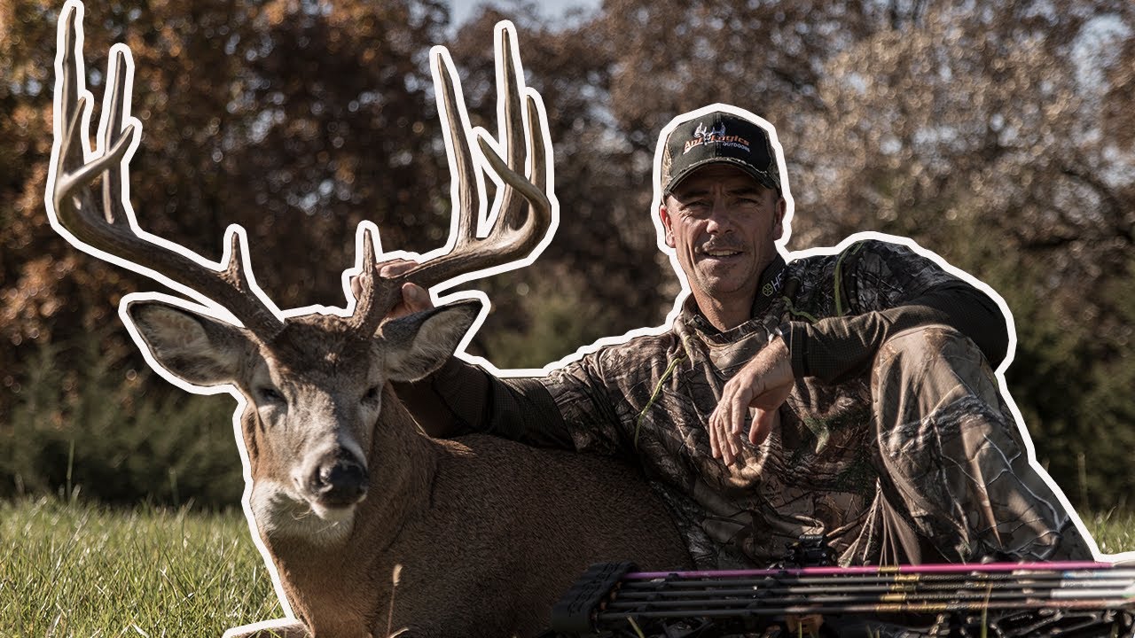 The Hunt for the Wide 10 | Big Buck Less Than 5 Yards - YouTube
