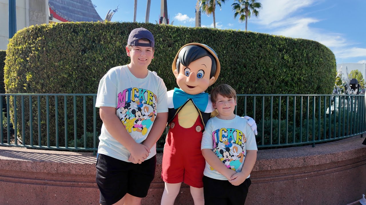 Meeting Pinocchio Meet & Greet in Hollywood Studios at Disney World ...