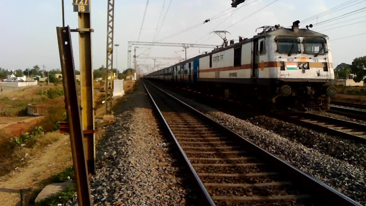 TKD WAP-7 With Puri Haridwar Kalinga Utkal Express Departing Uslapur ...