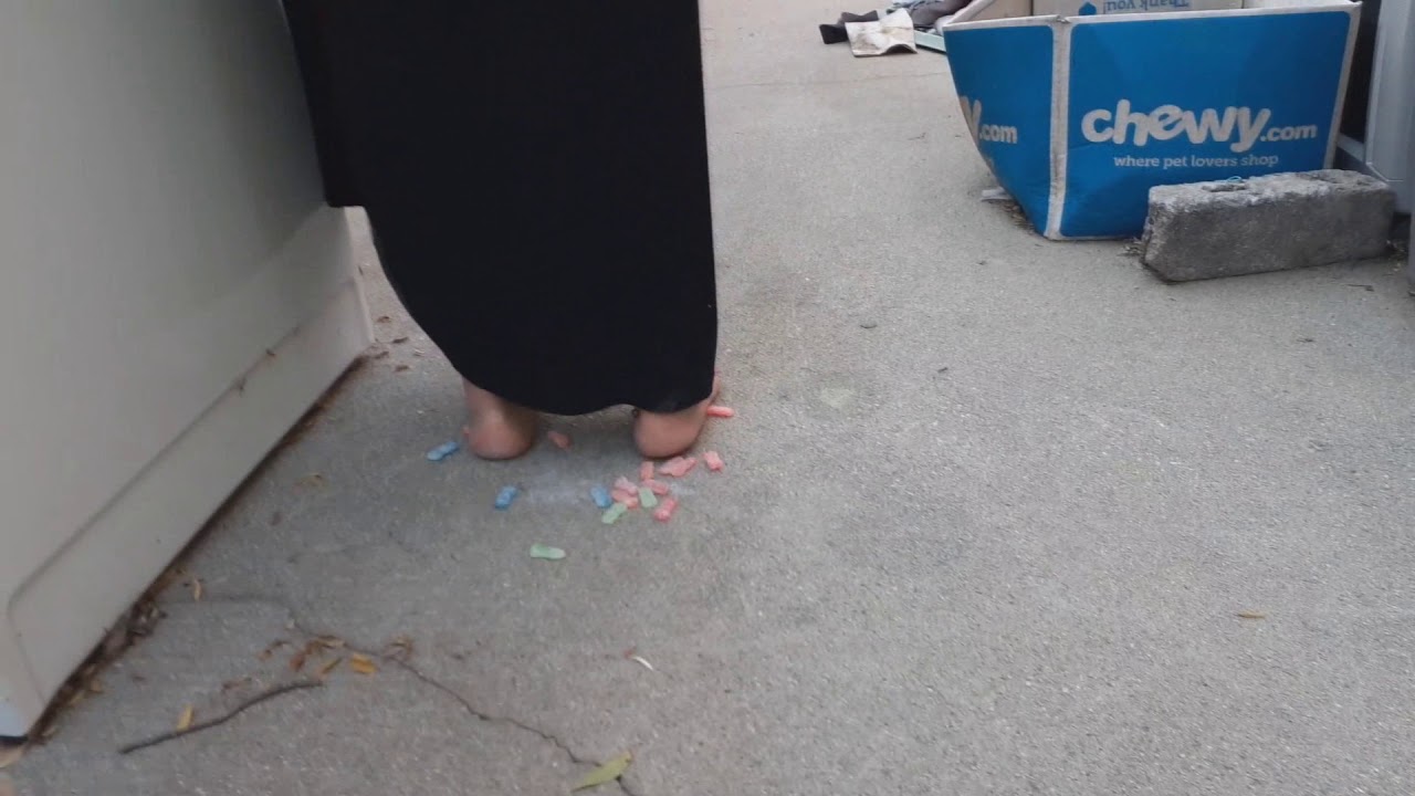 Sour Patch Kids vs Bare feet - YouTube