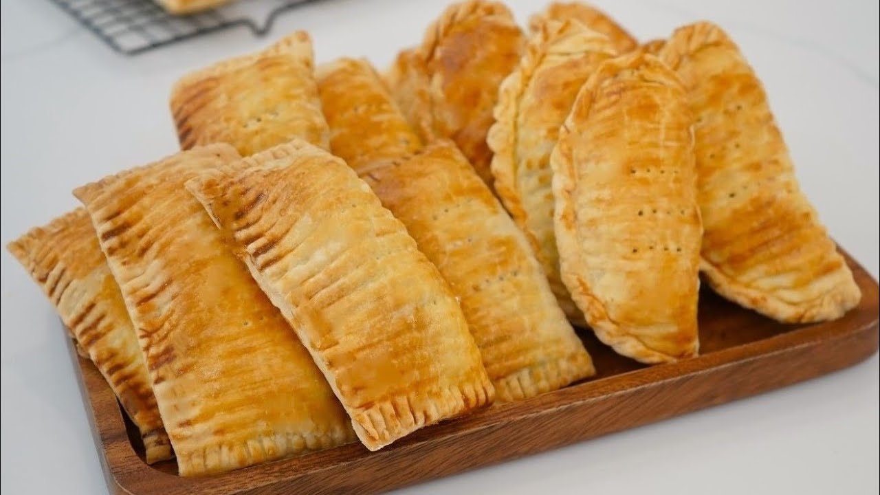 Delicious Savory MEAT PIES 2 Ways! Crunchy and Flaky - YouTube