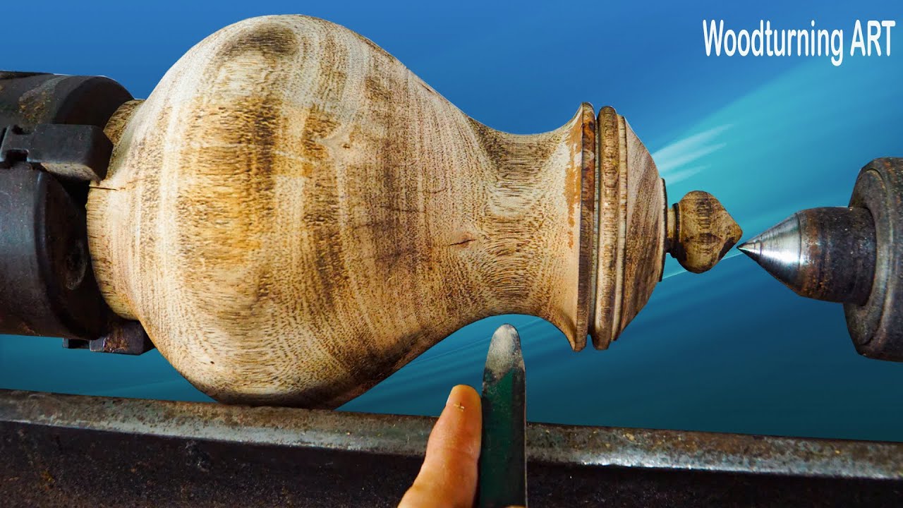 Woodturning this craftsman's technique - invented from a rustic log ...