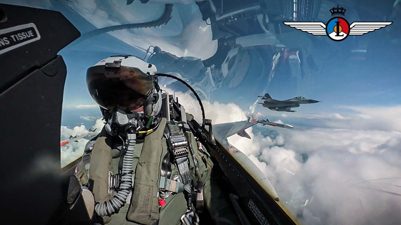 J-066 Test Flight (360° view) - YouTube