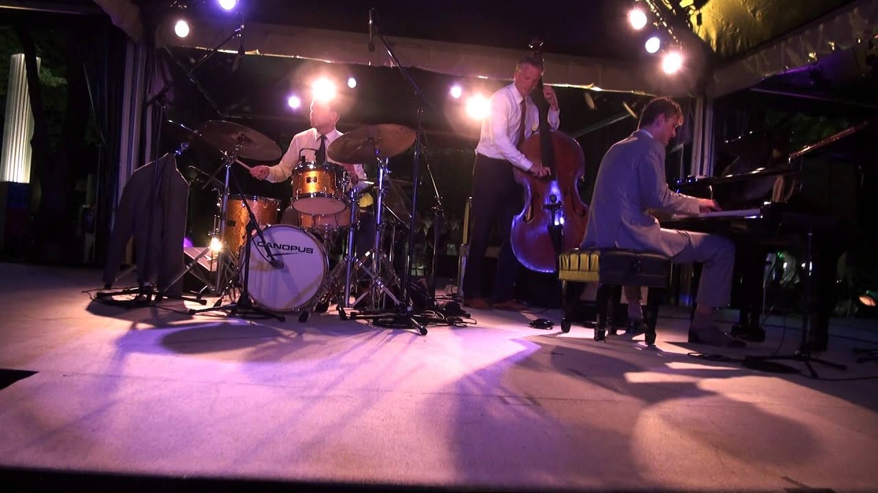 fantastic amazing pianist peter beets tokyo jazz 2010 you look good to ...