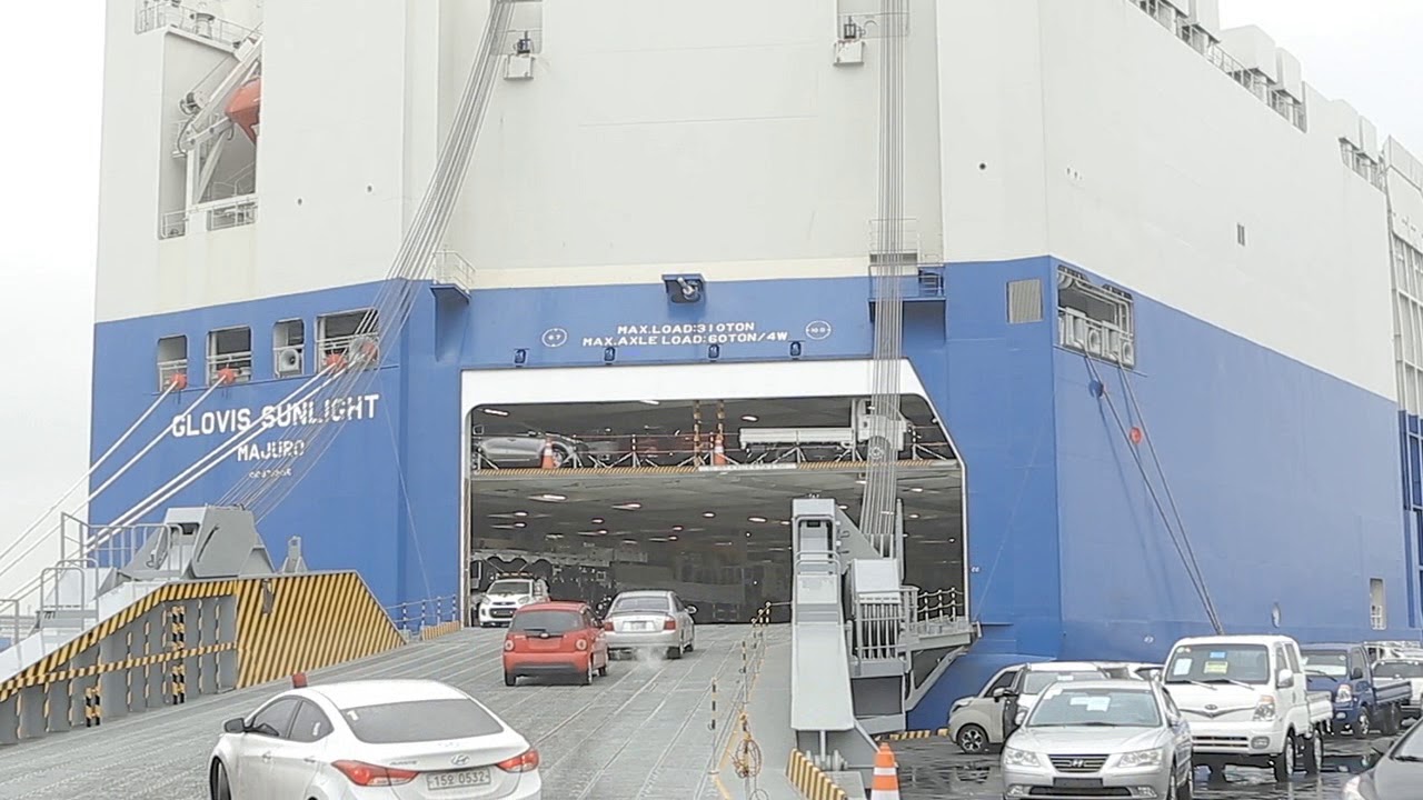 [Autowini Live Photos] Inside the Ship! - YouTube