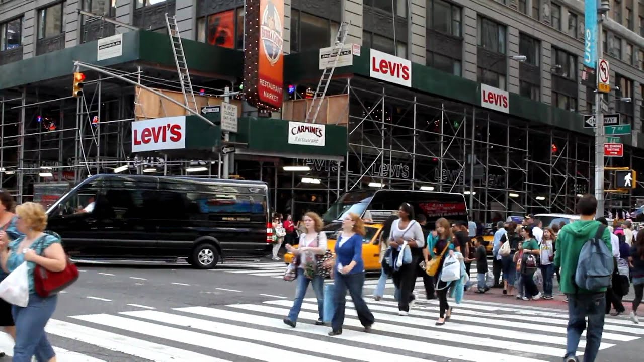 Canon 7D sample video - Times Square NYC - YouTube