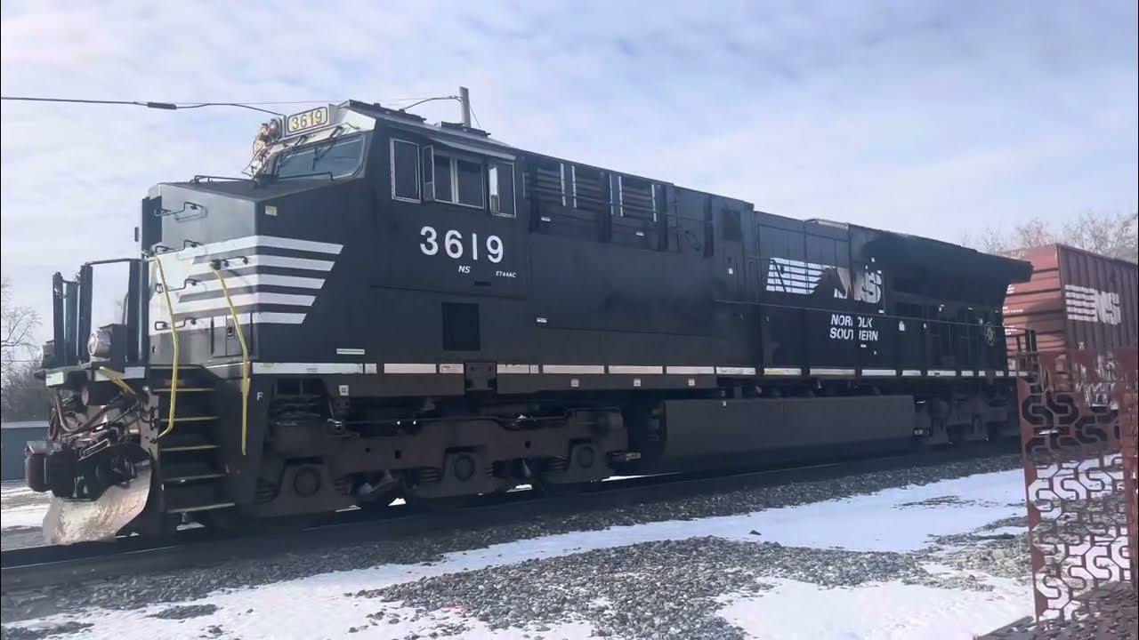 NS 189 clears Muncie - YouTube