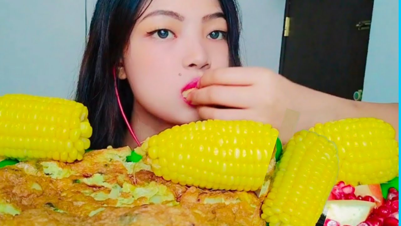 MUKBANG eating breakfast ,egg, corn, apple ,AMSR - YouTube