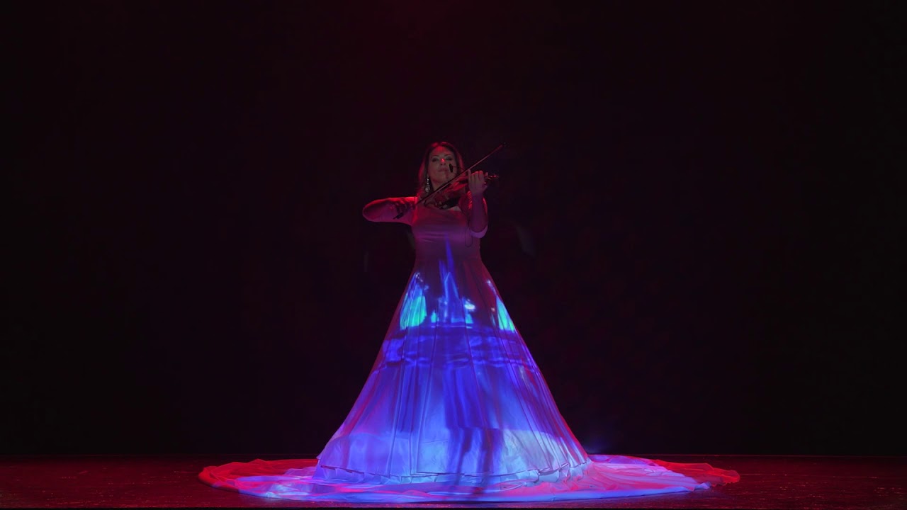 Violinist LED Mapping Show - YouTube