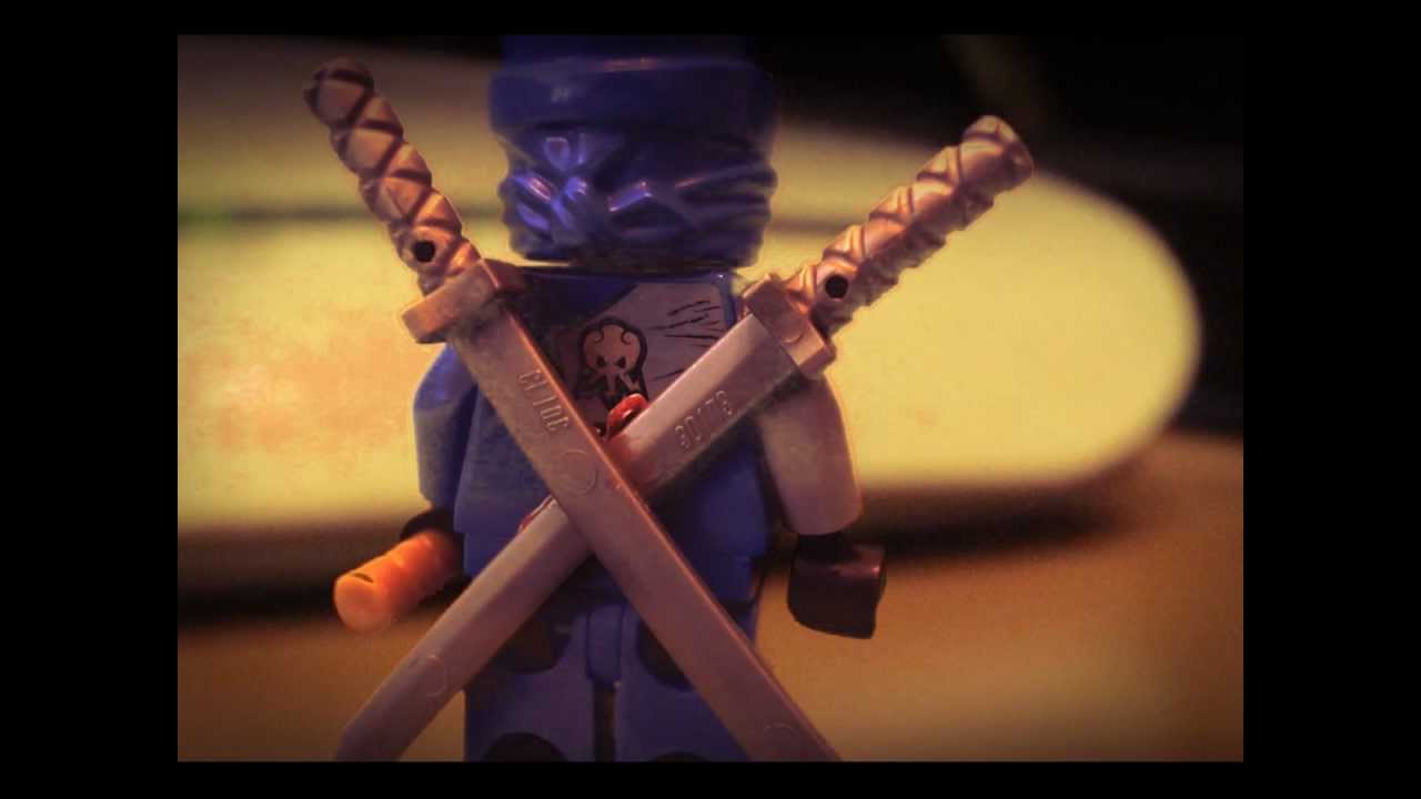 Lego League of Legends on desk - YouTube