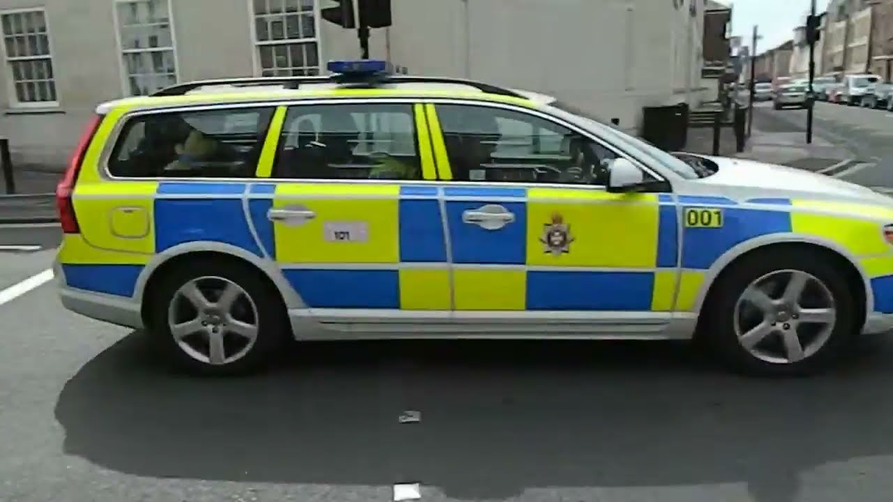 Police car on 999 emergency call Salisbury Wiltshire England - YouTube