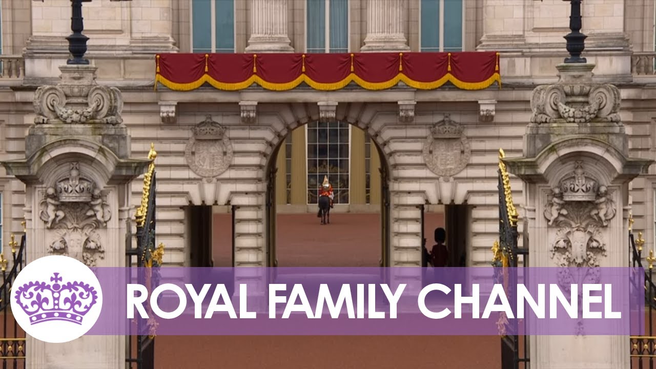 FIRST LOOK of King Charles in Coronation Robes - YouTube