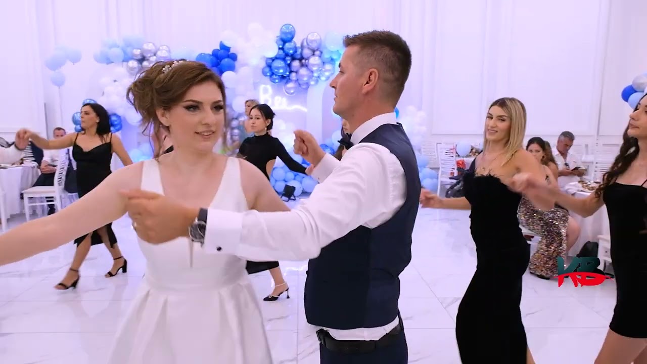 Altin Ranxha, Familja Muca - Kolazh me Kenge Popullore Live 2022 - YouTube