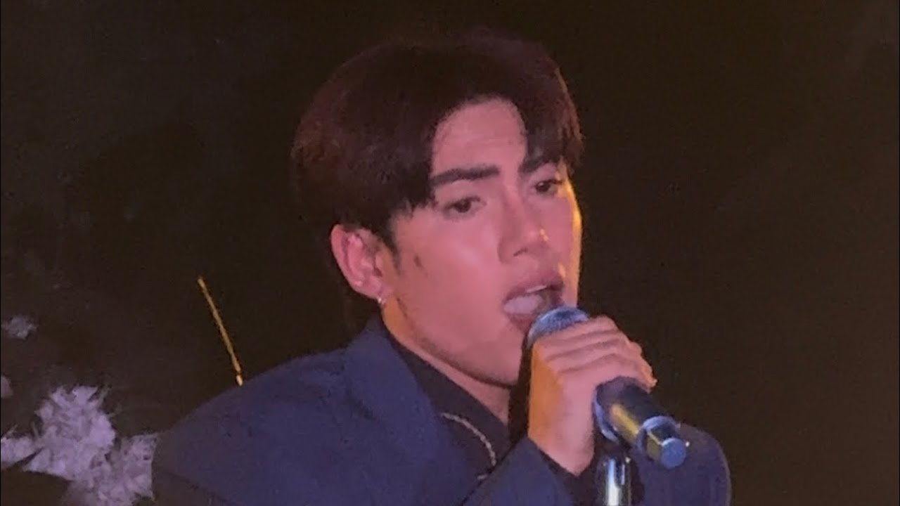 [Fancam] All I Want for Christmas is You - Christmas at Okada with ...