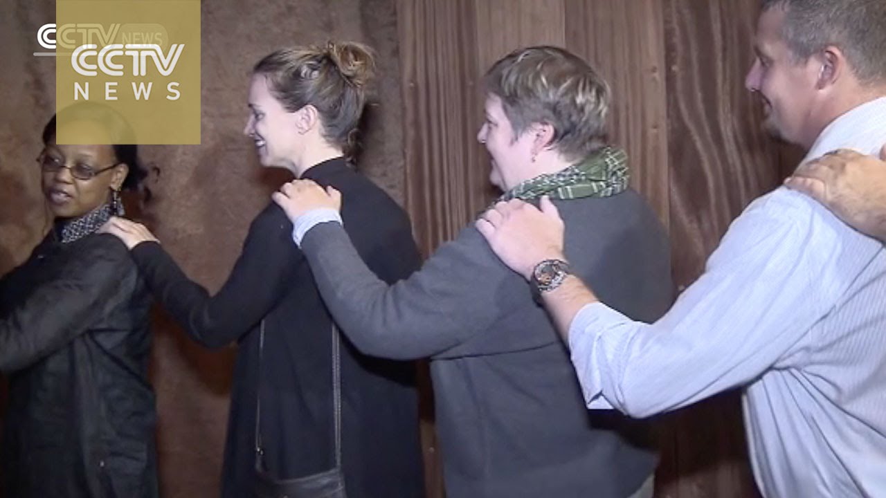 Fantastic : Dining in Dark Served By Blind Waiters - YouTube