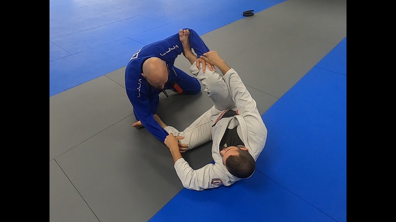 Effective Spider Guard Knee Push Sweep | Brazilian Jiu-Jitsu | BJJ ...