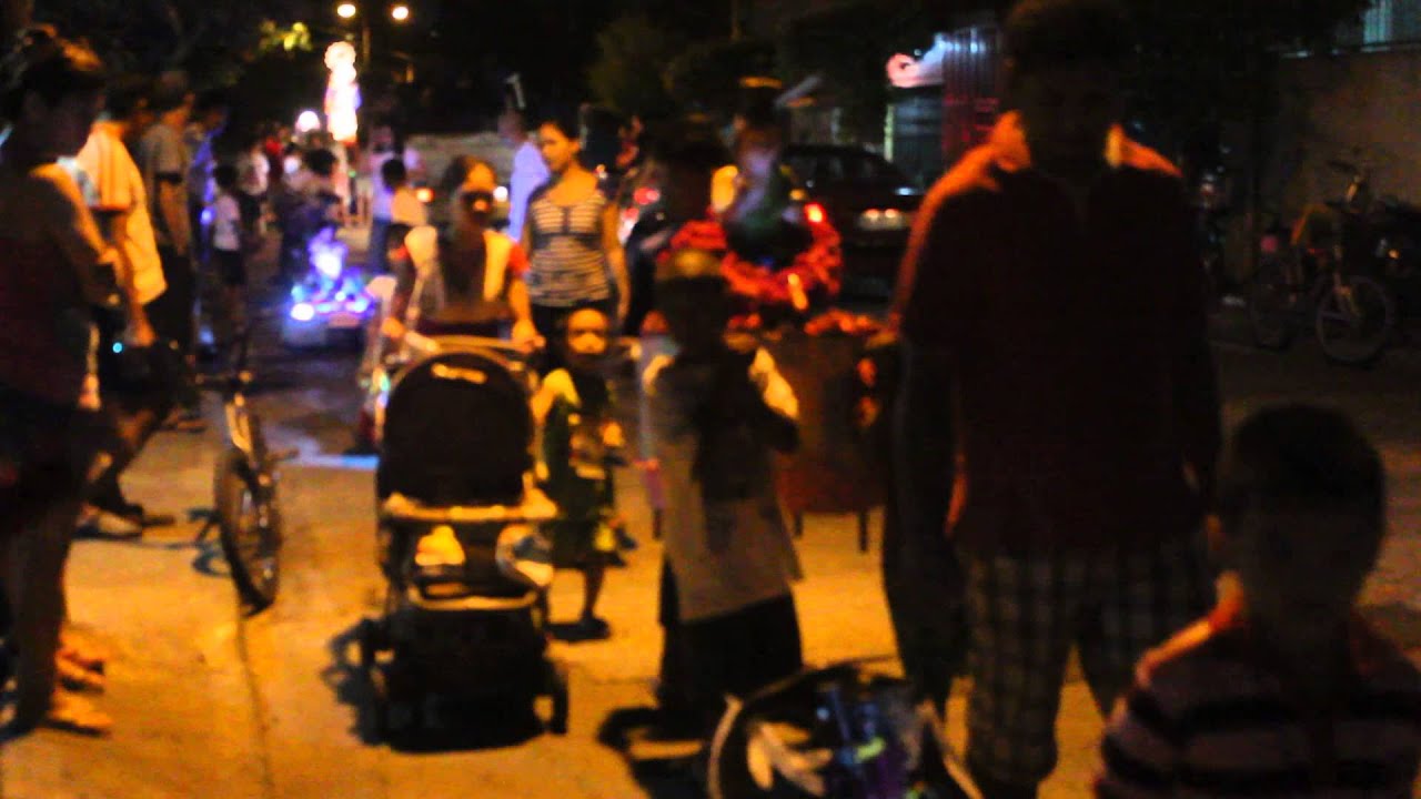 Traditional Lutrina 2014 Procession @ San Roque Marikina City 1/4 - YouTube