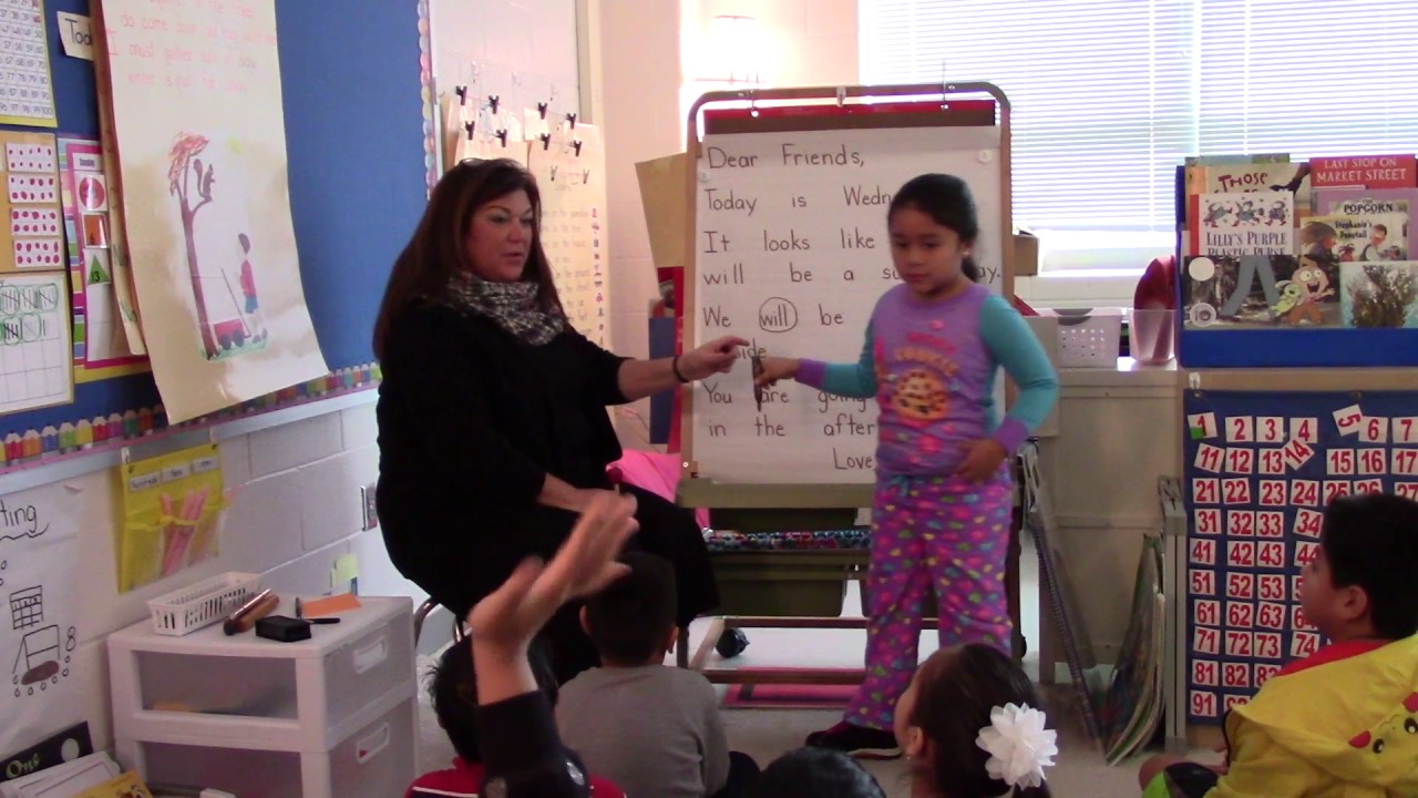 Shared Reading of the Morning Message in First Grade - YouTube