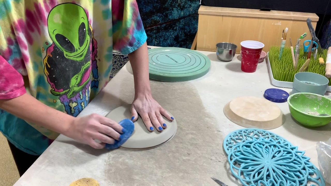 EASY TO MAKE: ceramic jewelry dish - YouTube