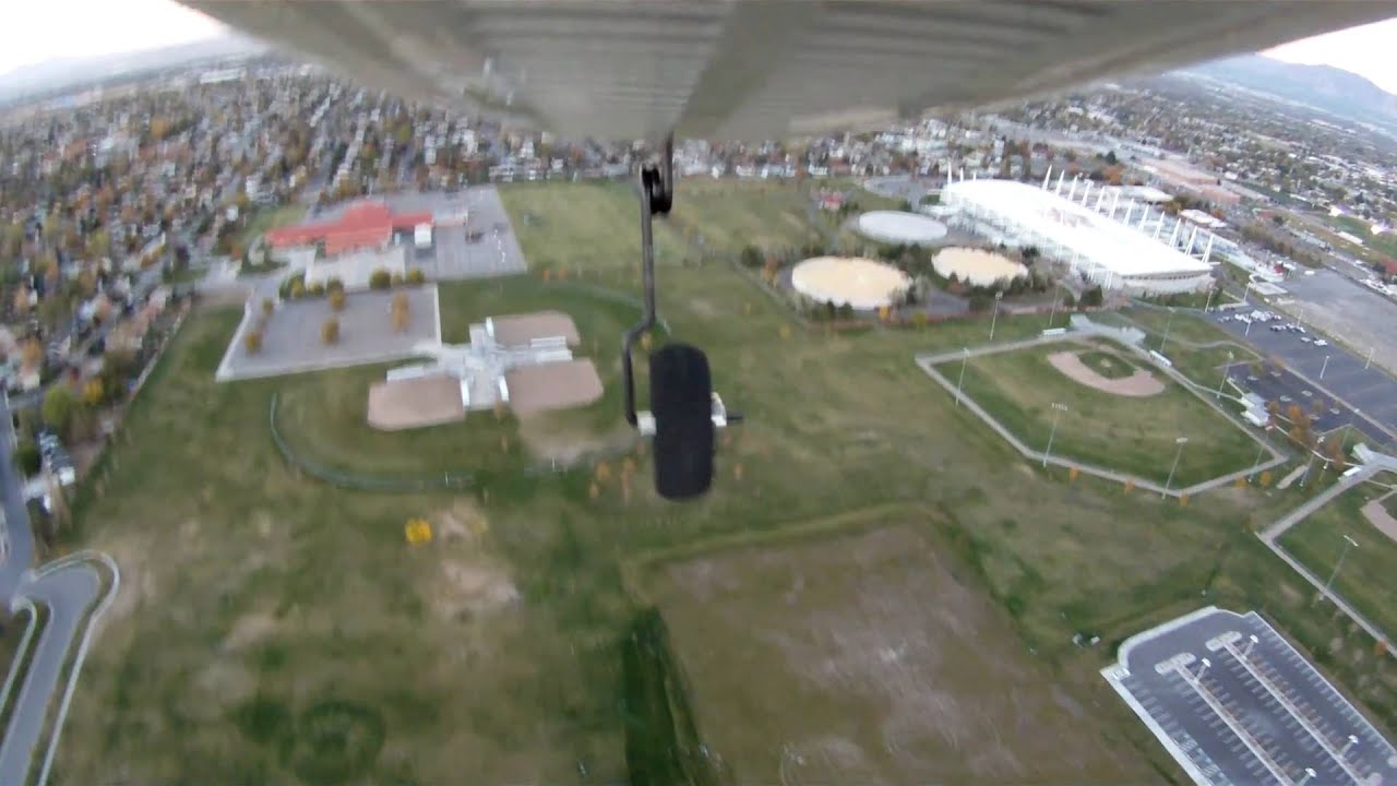 E-Flight Apprentice 15e RTF at Oval - YouTube