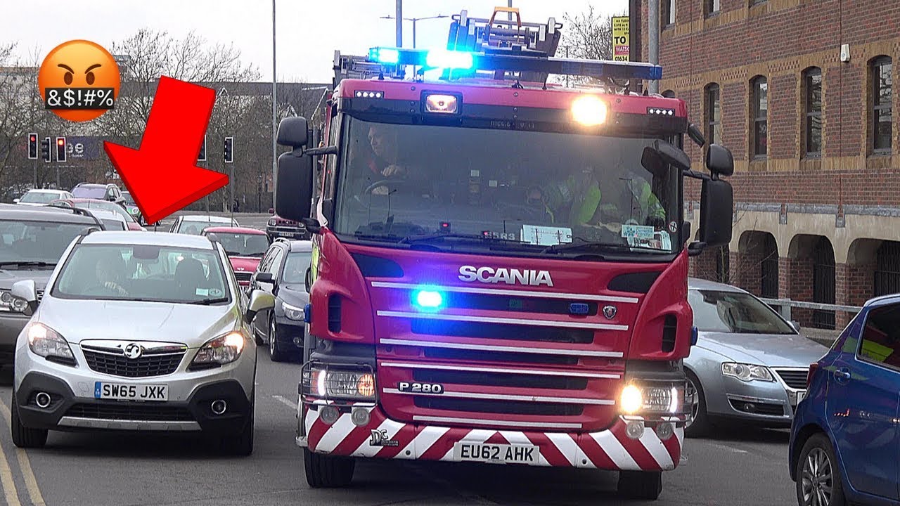 KFRS - 65R3 Responding Driver Gets In The Way - YouTube