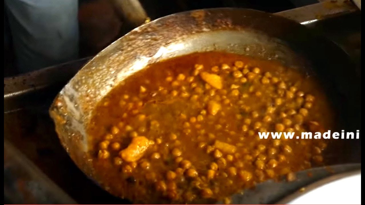 Chickpeas Potato Curry | Aloo Chole | Punjabi Chole Recipe street food ...