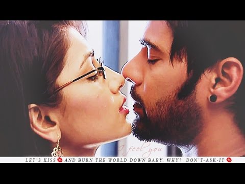 Sriti Jha Kissing Scenes
