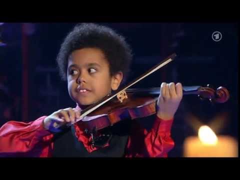 Richard Clayderman & Akim Camara - Ave Maria 2009 - YouTube