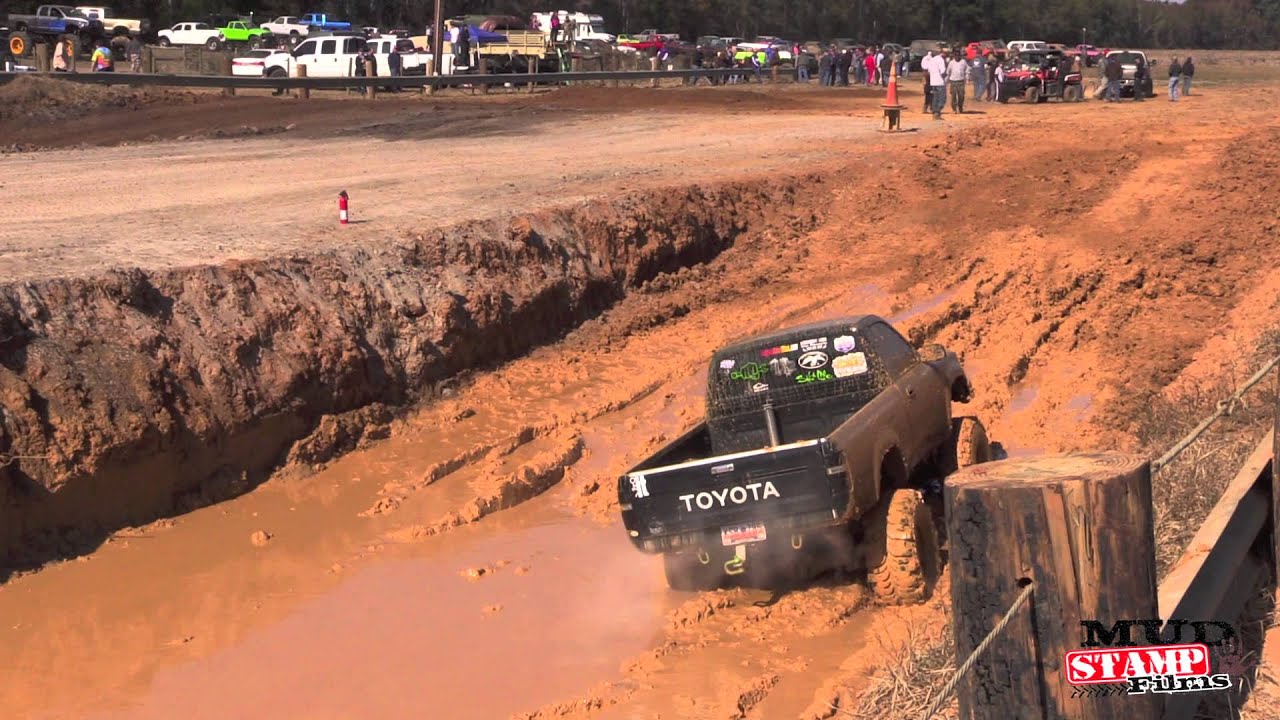Twittys Mud Bog DOT class - YouTube
