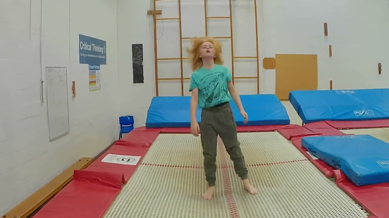 Trampoline backflips at Gymnastics class - YouTube