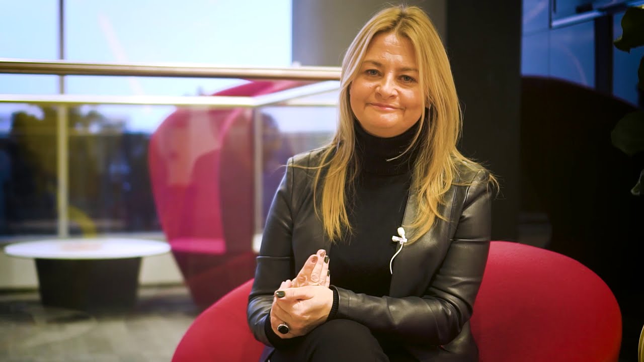 Alumni PwC - People who Care - YouTube
