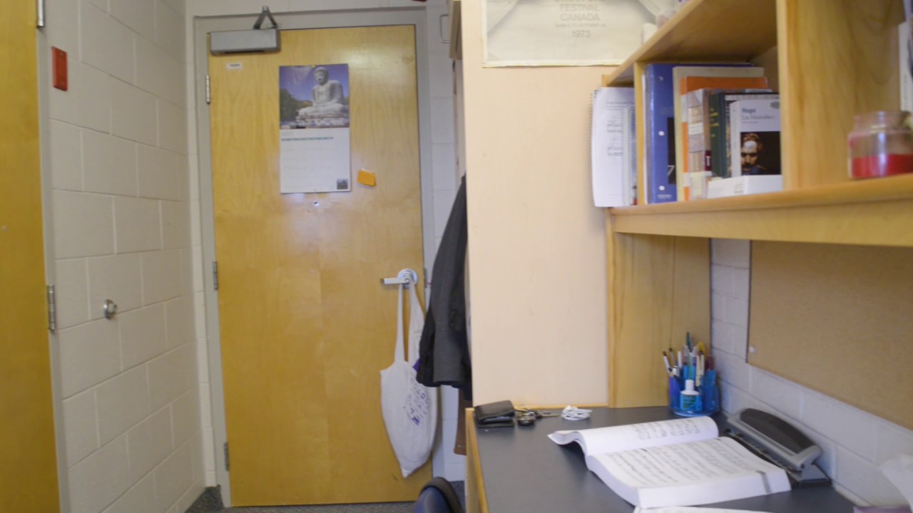 Willison Hall Waterloo - Single - Dormitory Style - YouTube