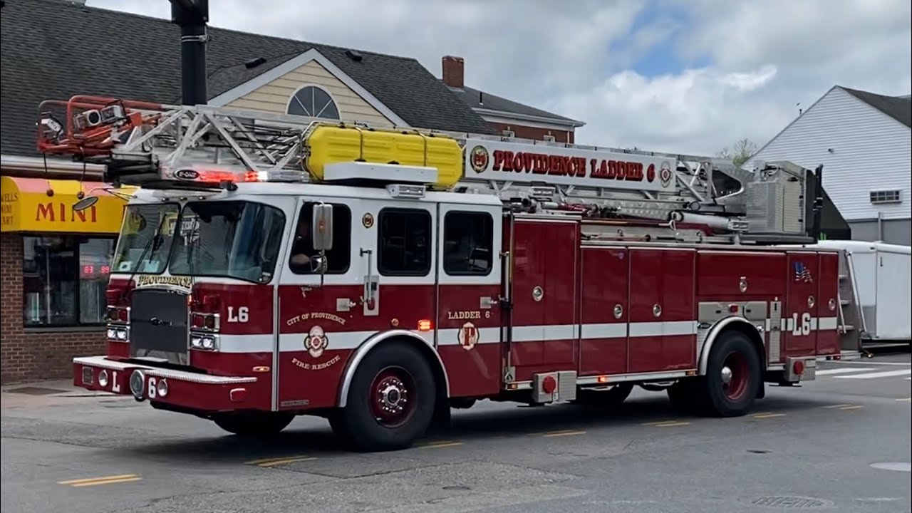 Providence RI Fire Department Ladder 6 Responding on Atwells Ave - YouTube