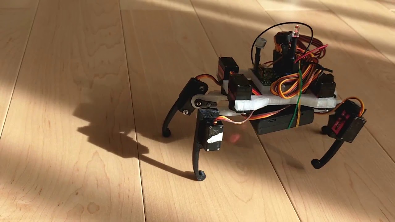 Desktop Quadruped Robot 「youtuasi」 New legs test. - YouTube