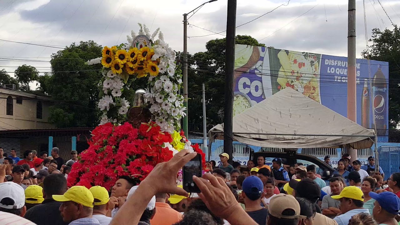 Santo Domingo de Guzman el mocito llegando donde Chema Pelon - YouTube
