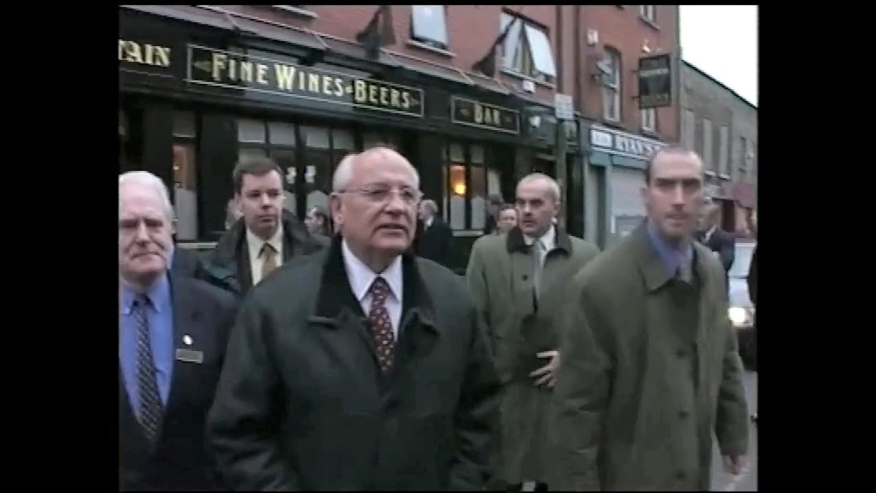 Mikhail Gorbachev in Dublin City, Ireland 2002 - YouTube